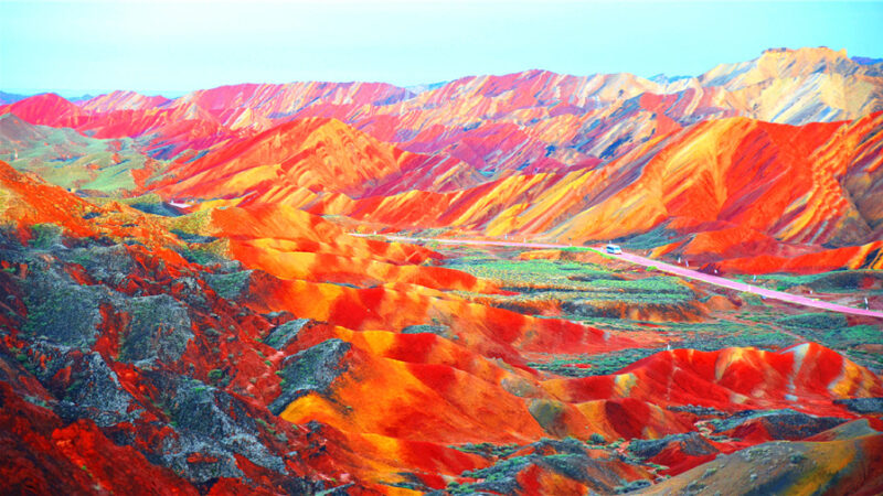 Nature's Wonder: The Kaleidoscopic Majesty of Zhangye Danxia - Cosmo ...